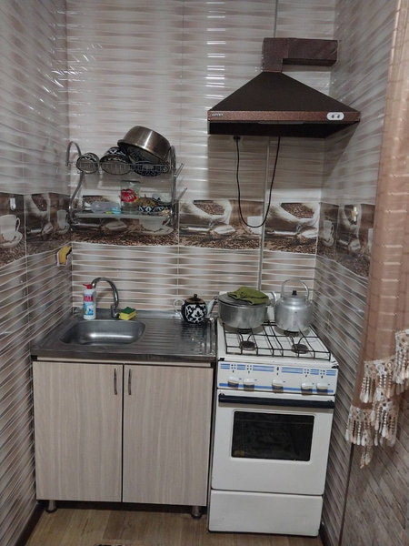Chlonzor 10 kvartl  2*3qlngan metro yaqn oilaga qizlarga