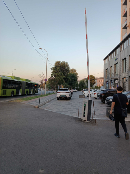 Сдаётся в аренду нежилое помещения 360м2 Бадамзар