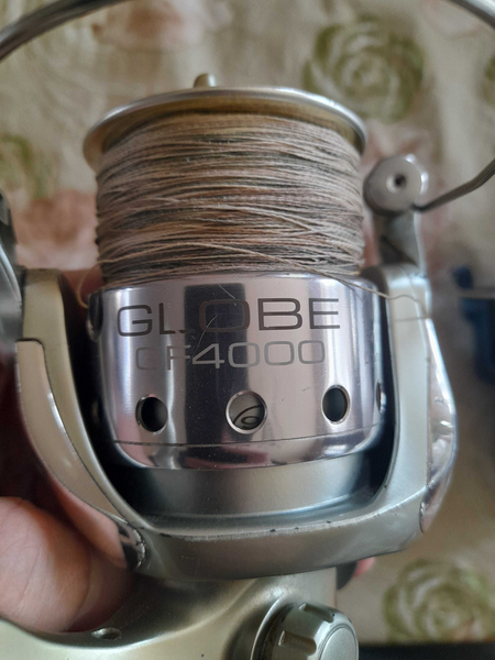 Продаются катушки globe 4000-1шт, pajero-1шт, mitchell-1шт.