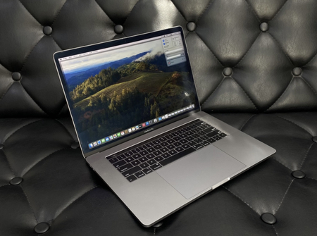 Apple Macbook Pro 2018 года 15 inch i9 32GB-1TB в хорошем состоянии