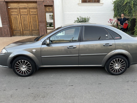 Srochno Lacetti Gentra 2015y mexanika sotiladi