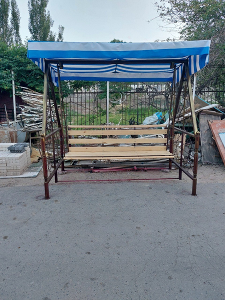Продаётся качели.