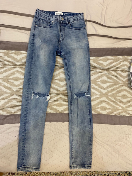 Джинсы женские Bershka