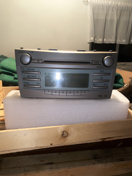 Продаю авто дисплей от Toyota Camry 2008
