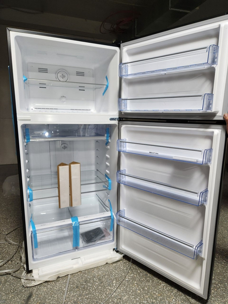 Большой семейный холодильник Beston BD-860BVC