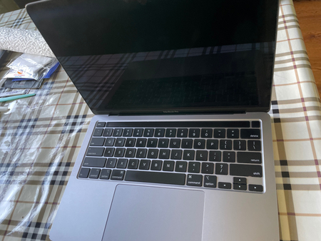 MacBook Pro 2020 - Поврежденный экран
