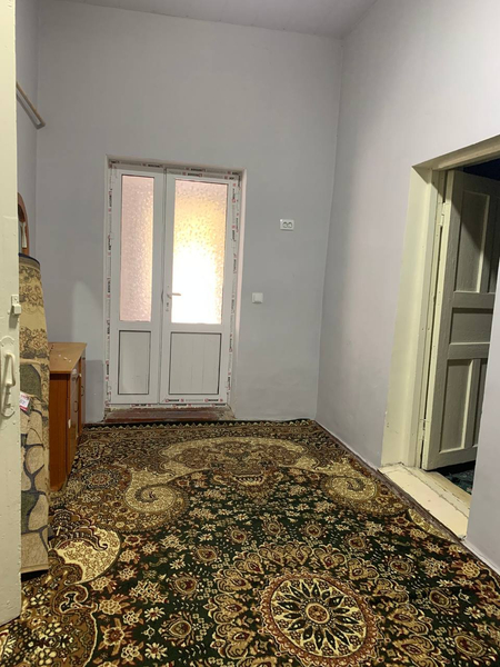 Fargʻona shahar uzsalaman oldida 3 honali hovli ijaraga berilar..2 mil