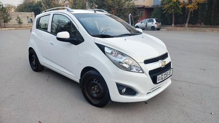 Продам спарк автомат 2017год