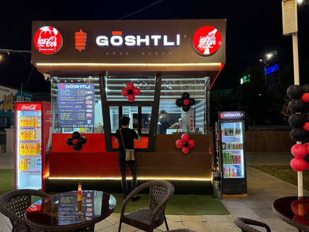 Biznes sotiladi . Fastfood food track.Butka alikofon va akfadan qlinga