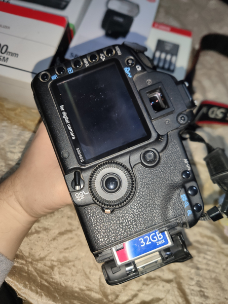 Canon 5d mark 2. На свадьбах не работал Идеал. В рассрочку под залог.