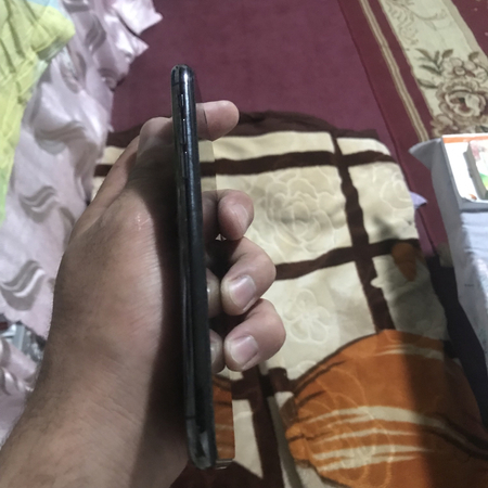 Iphon xs sotiladi