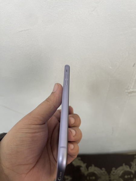 Iphone 11 boʻlib toʻlashga bor