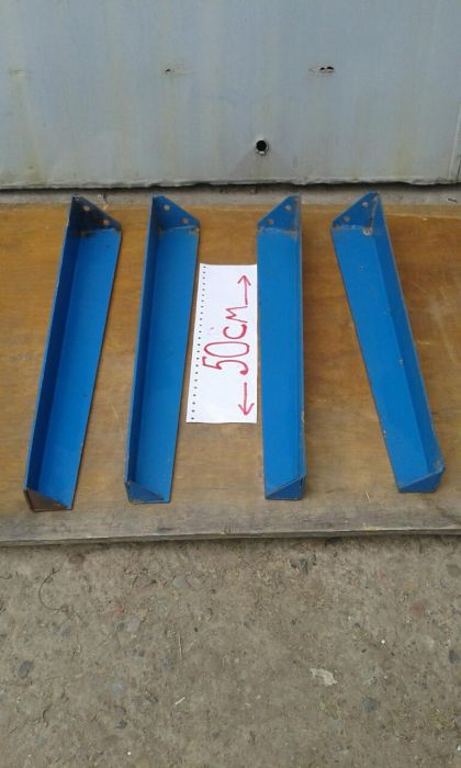 Продам 4 ножки для сейфа