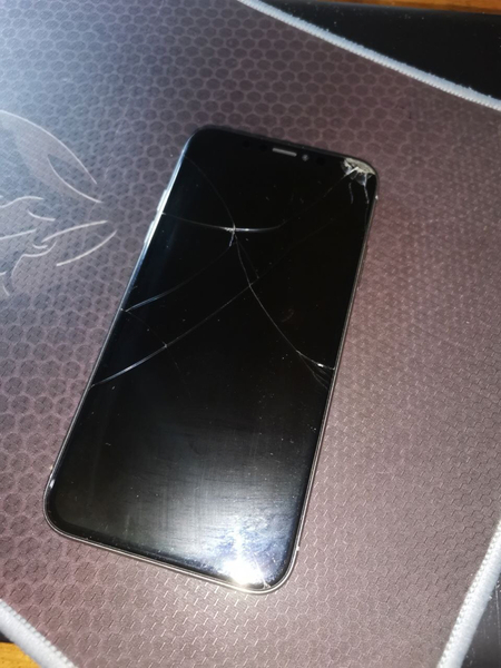 Iphone X 64 gb 74% akum