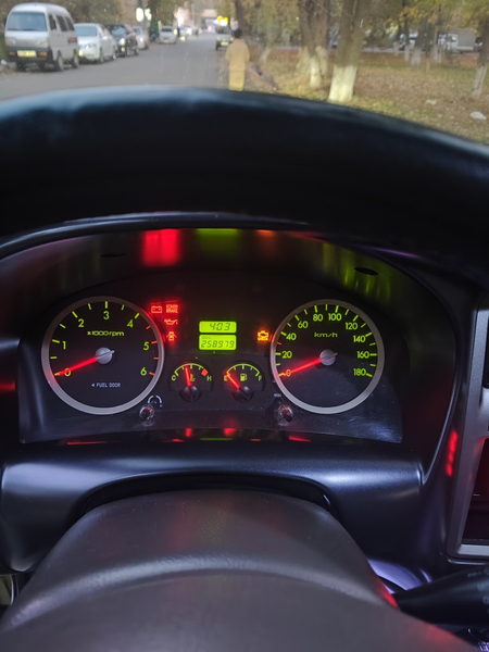 Hyundai porter 2 yili 2010 holati yaxshi 258900 yurgan moshina gaz