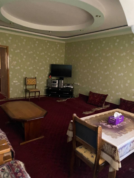Метро Ойбек трёх комнатная квартира
