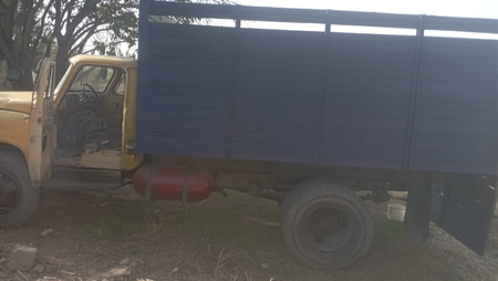 Gaz 53 sotiladi pul zarur