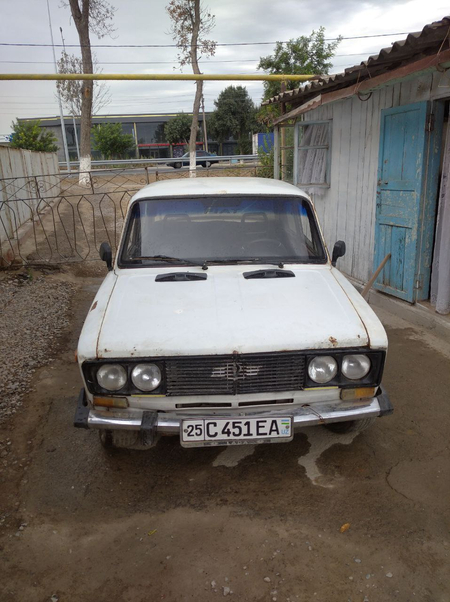 Vaz2106 83yil sotiladi