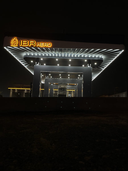 Tashqi reklama banner paligrafiya arakal