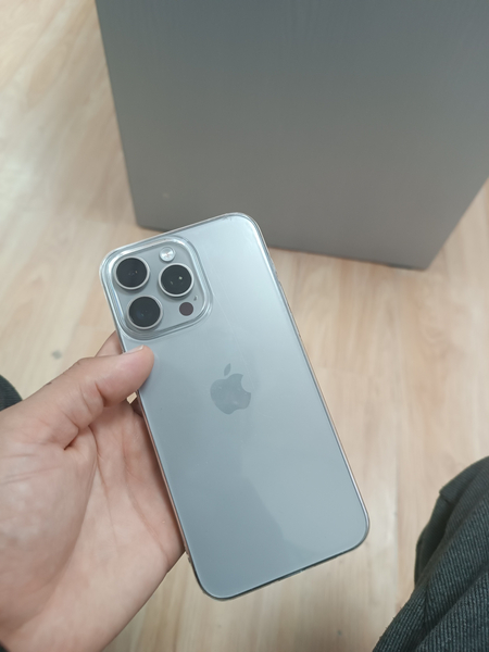 IPhone 15 pro max titanium