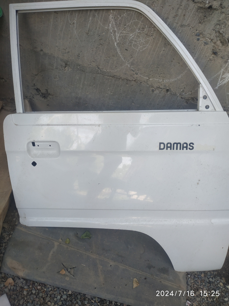 Damas eshiglari sotiladi radnoy
