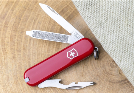 Victorinox Classic Rally (0.6163) - -брелок (Red)