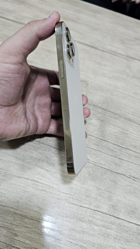 IPhone 13 pro max GOLD LL/A 512G Срочно в ИДЕАЛЬНОМ Состояние