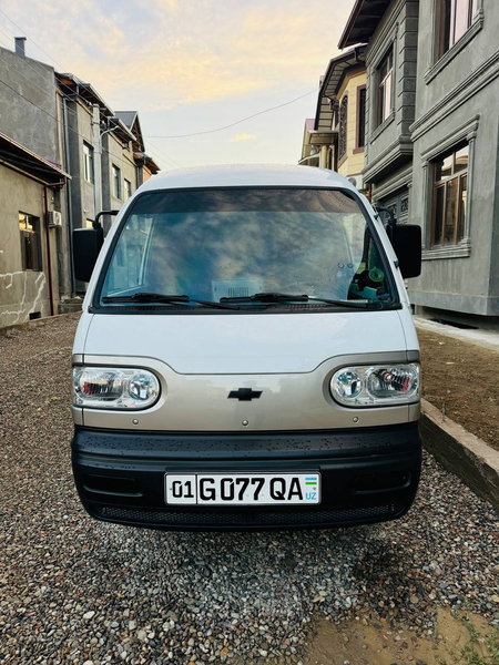 Chevrolet_Damas_2022