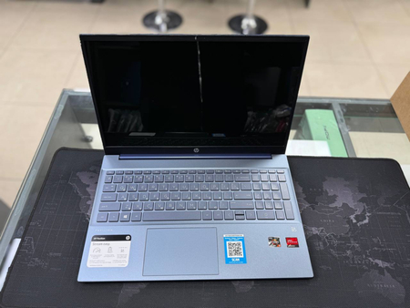 HP PAVILION Metalichiskiy Ryzen 5 4500 8-Ozu 512-Ssd Glansiviy