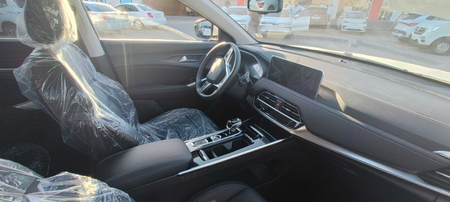 JAC JS8  (nalichida sotuvda)
