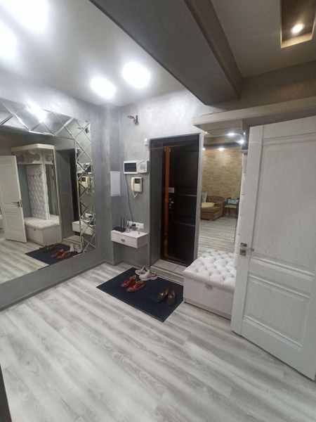 Продаётся Срочно Ойбек Метро Ор-р Ати Бати 3/комнатная Евро квартира