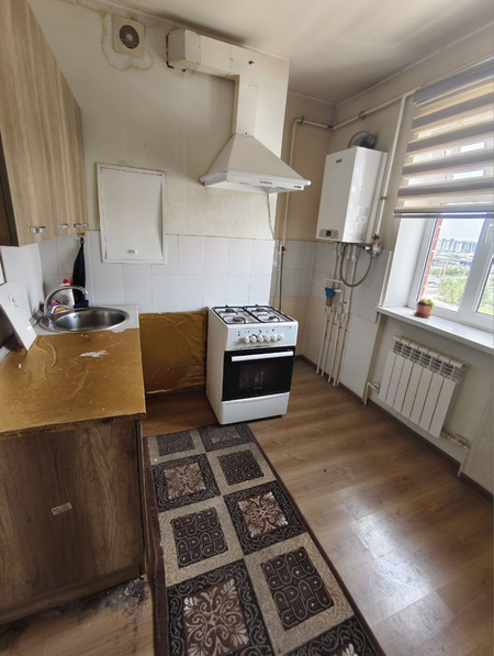 Продаётся 3х комнатная квартира. Сергели. 5а.