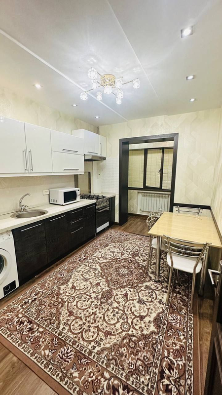 Продаётся квартира Дружба Народов 2/2/9 Ор-р Райхон. Площадь 65м2