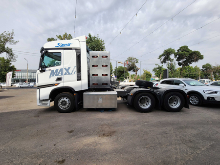 WAW Седельный тягач HOWO MAX 6x4 CNG
68 500 y.e.