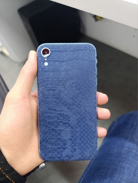 Iphone xr 64…..83%