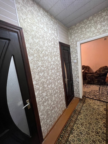 Срочно продается квартира Чиланзар 21-квартал 2х комнат