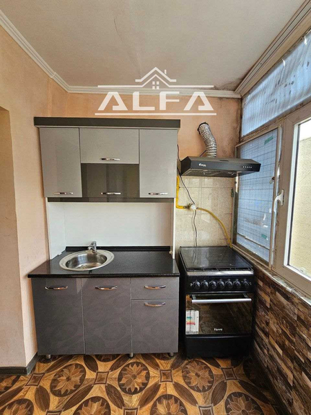 3 xonali 80m² 3-qavat sotiladi.