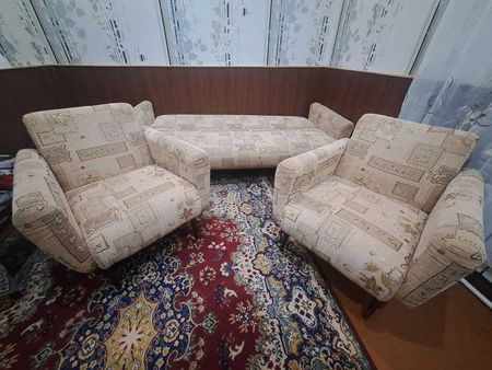 Продаются диван с креслами