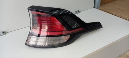 SPORTAGE orqa o'nga va chap faralar