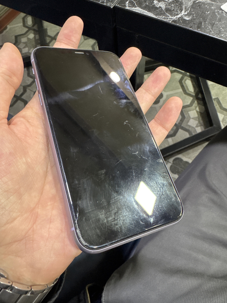 Iphone 11 64gb SROCHNA