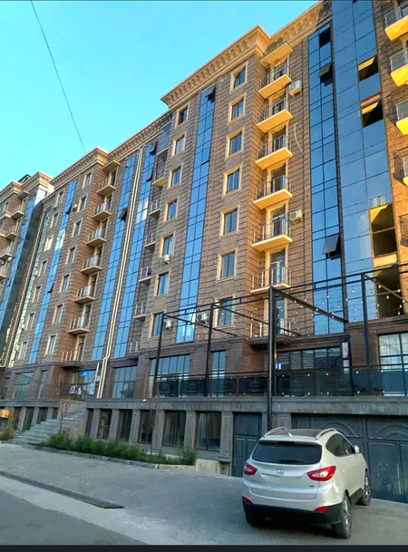 Срочно продаётся в элитной новостройке квартира.