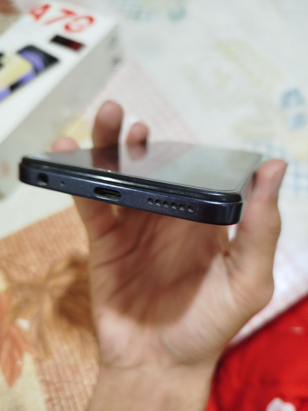 Telefon srocna sotiladi