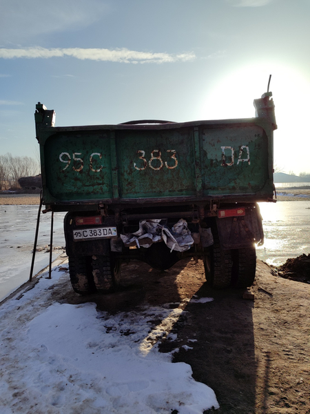Zil 130 MTZ matori salarka