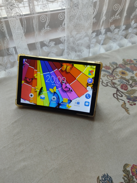 Продам планшет Discover Note 10_Plus дёшево в рабочем состоянии