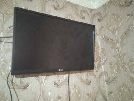 Телевизор LG32 bu