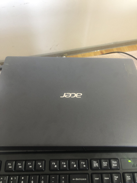 Acer aspire 3 (C)  4 г 64 разрядная память 1 терабайт