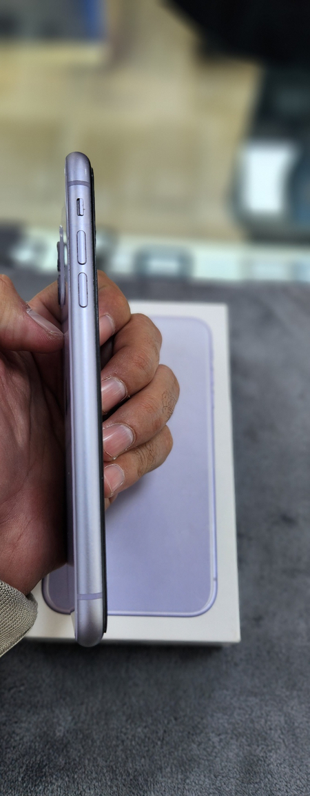Iphone 11 64gb 84% KHA karobkali