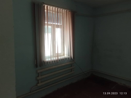 Срочно продаётся 4 комн.кв. 2 мкр
