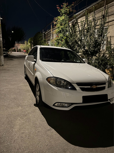 Lacetti 2020 yil 96500km Geniralnoe dovernost yoq
