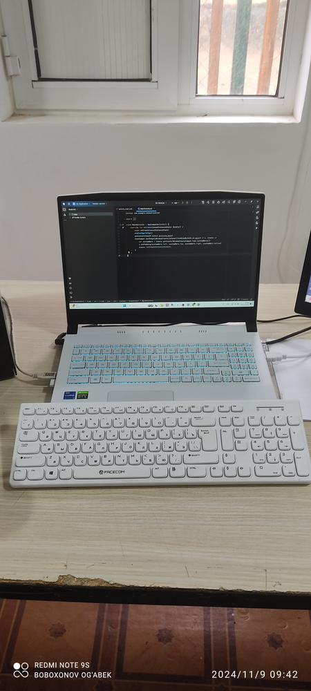 MSI Sword 15 A11UD  Core(TM) i7-11800H Windowus 11
